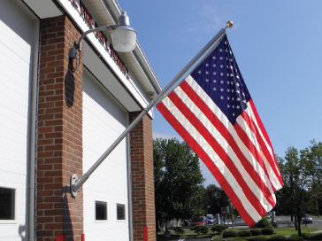 45 Degree Spinning Outrigger Pole with Mount: Conder Flag Company